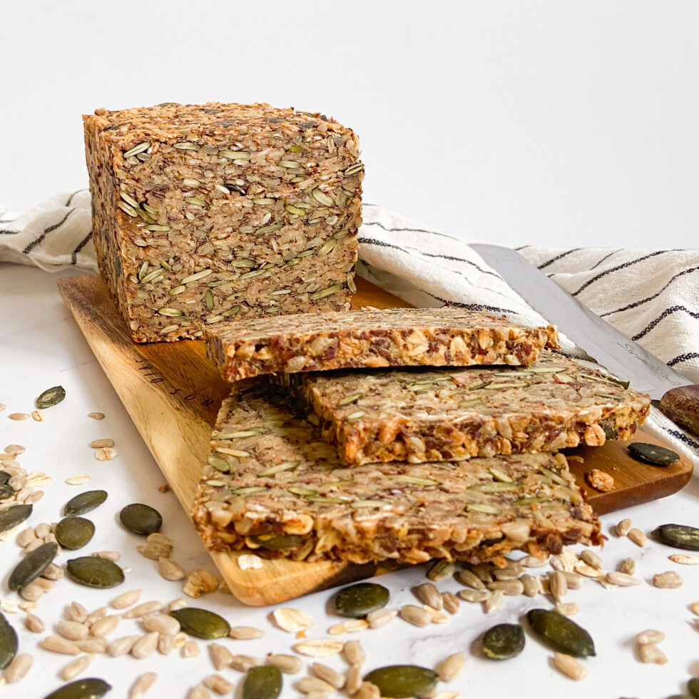 Kraftkornbrot (Life Changing Bread) - das Brot ohne Mehl, ohne Hefe ...